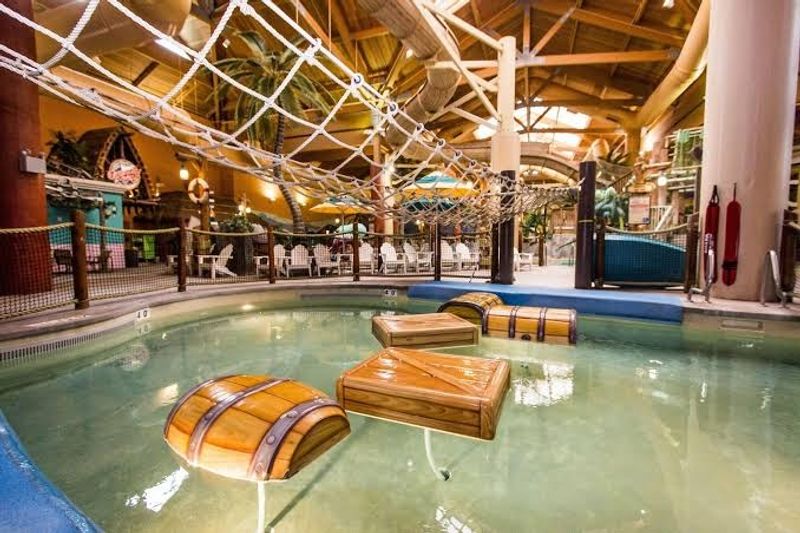 All-in-one Ohio waterpark resort where massive slides and indoor waves ...