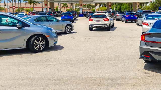 Woman hears gas could go up 'tomorrow,' then pulls into a Sam's Club ...