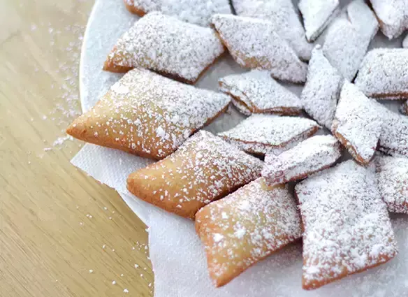 Mardi Gras diamond-shaped donuts - video recipe!