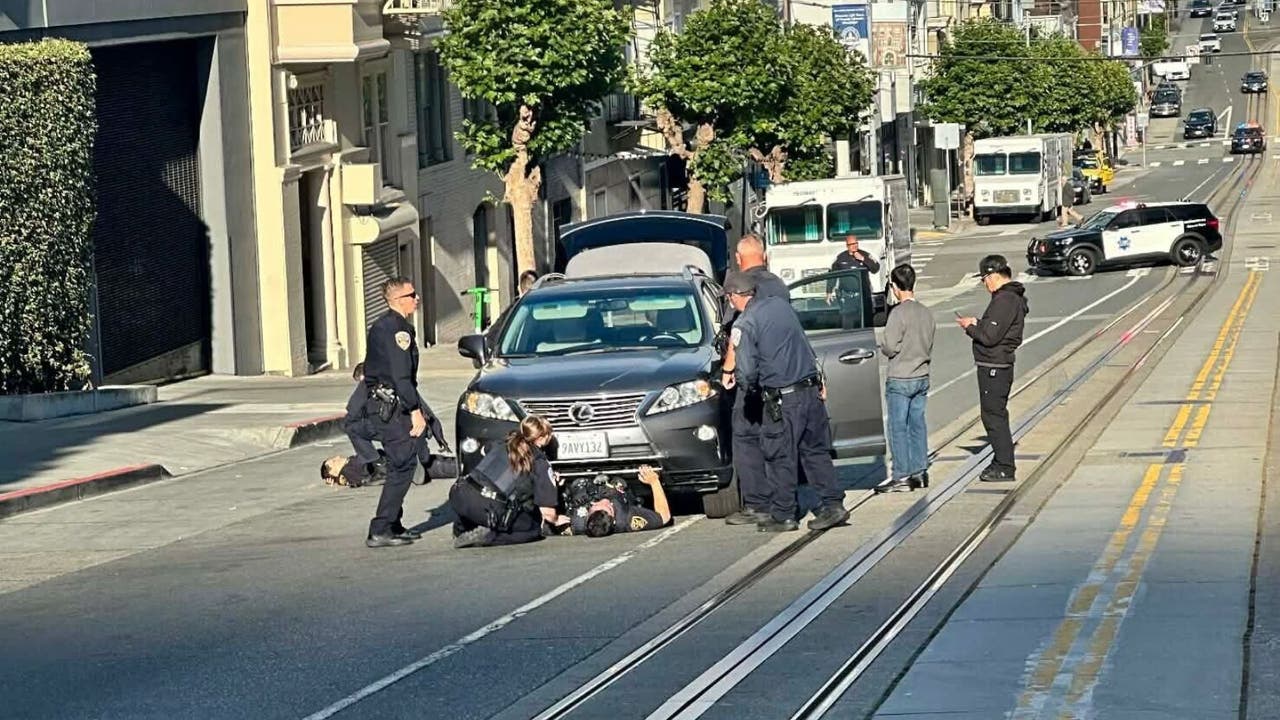 Fleeing Trader Joe's theft suspect killed, SFPD officers pinned by car