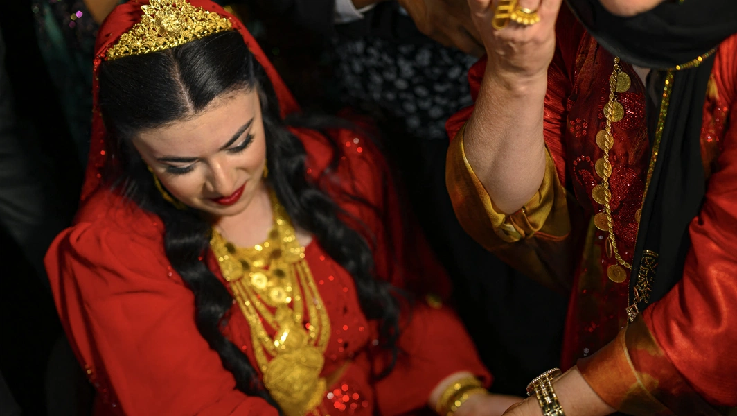 8 unusual and unforgettable weddings