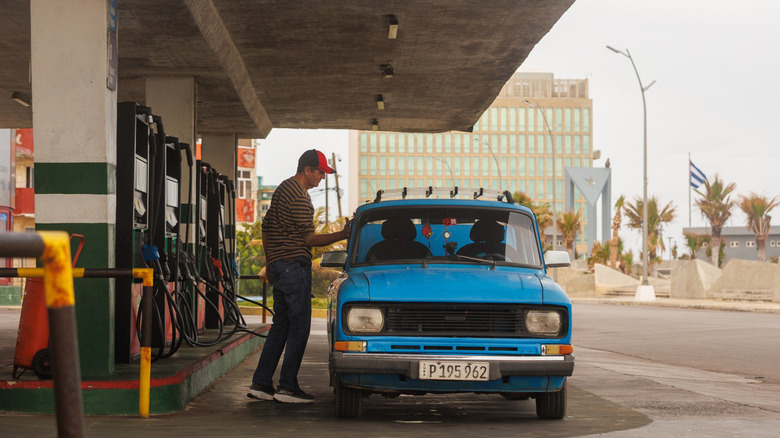 Trump sanctions leave Cubans waiting months via app for a measly 5 ...