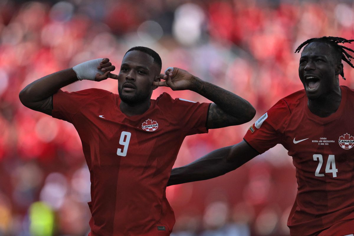 Joker Larin traf mit erstem Ballkontakt: Kanada und Bosnien-Herzegowina ...