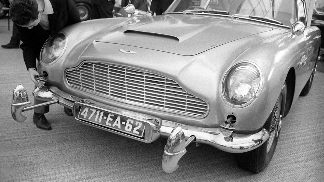 9 legendary screen cars and their real speeds