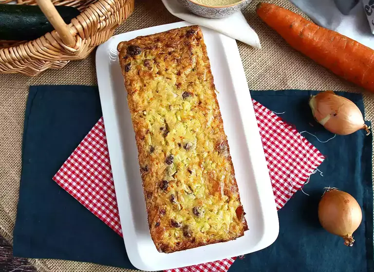 Cake de semoule à la courgette et à la carotte