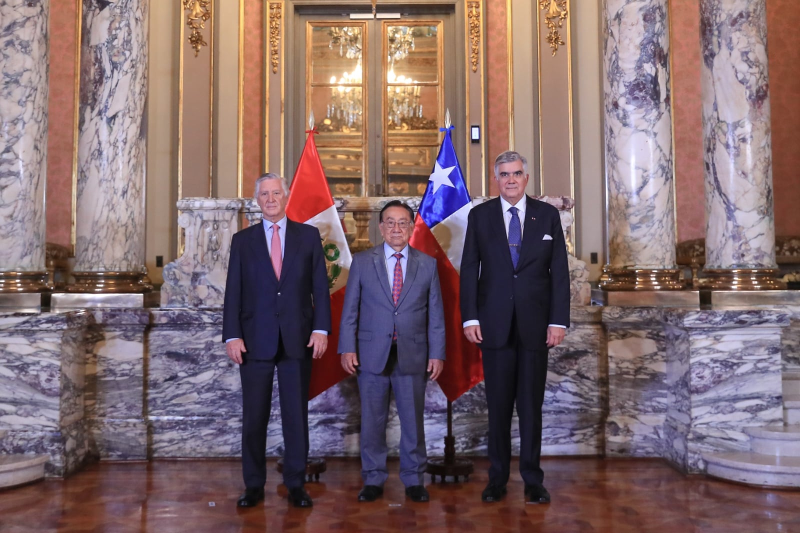 Embajador Milenko Skoknic presenta sus cartas credenciales al ...