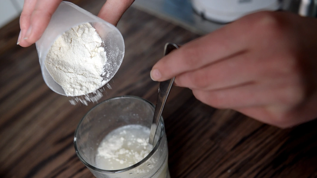 7 powdered drink mixes compared for flavor and appearance