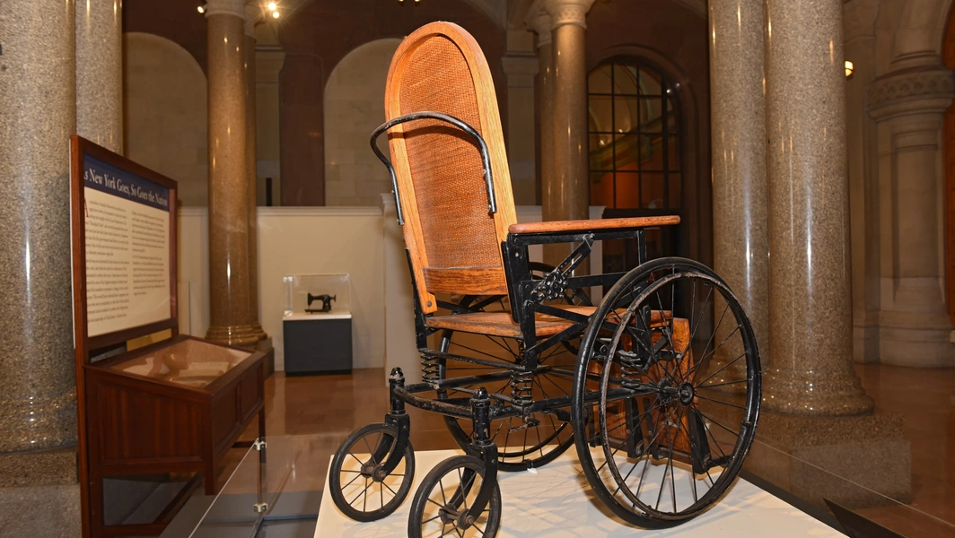 6 remarkable figures who excelled despite disabilities