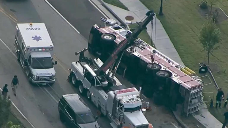 Firefighter dies after rollover crash in Rockdale County