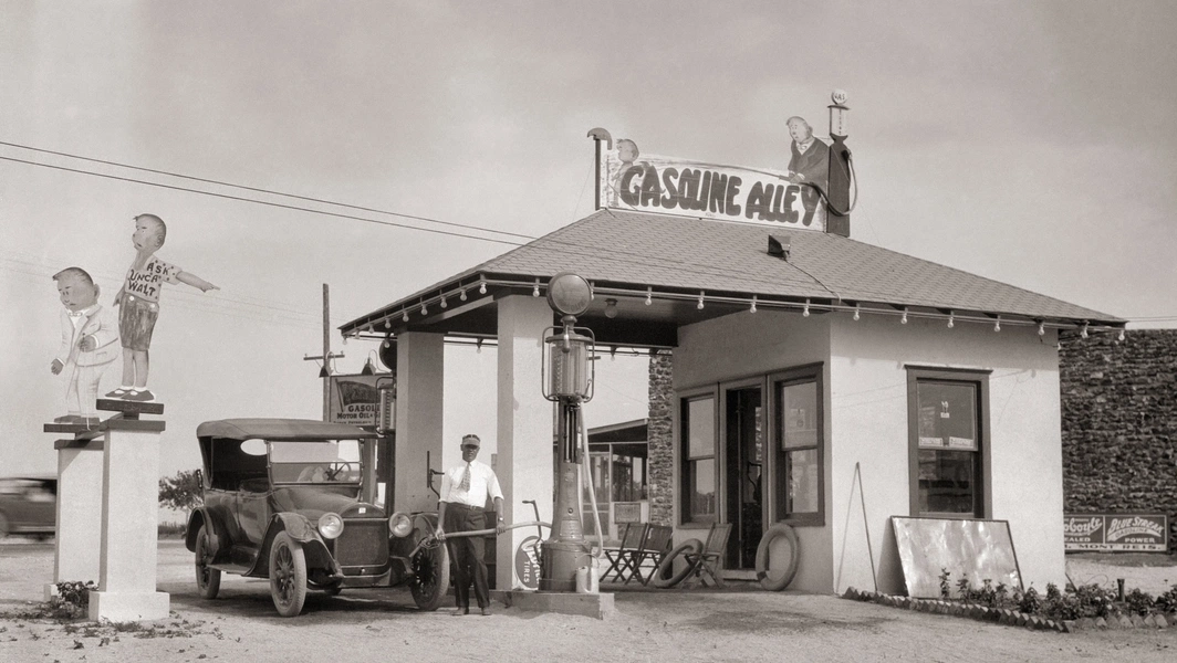 Gasoline Alley's century of real-time storytelling