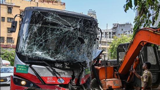 Dadar bus crash: Driver discharged from hospital, served notice of ...