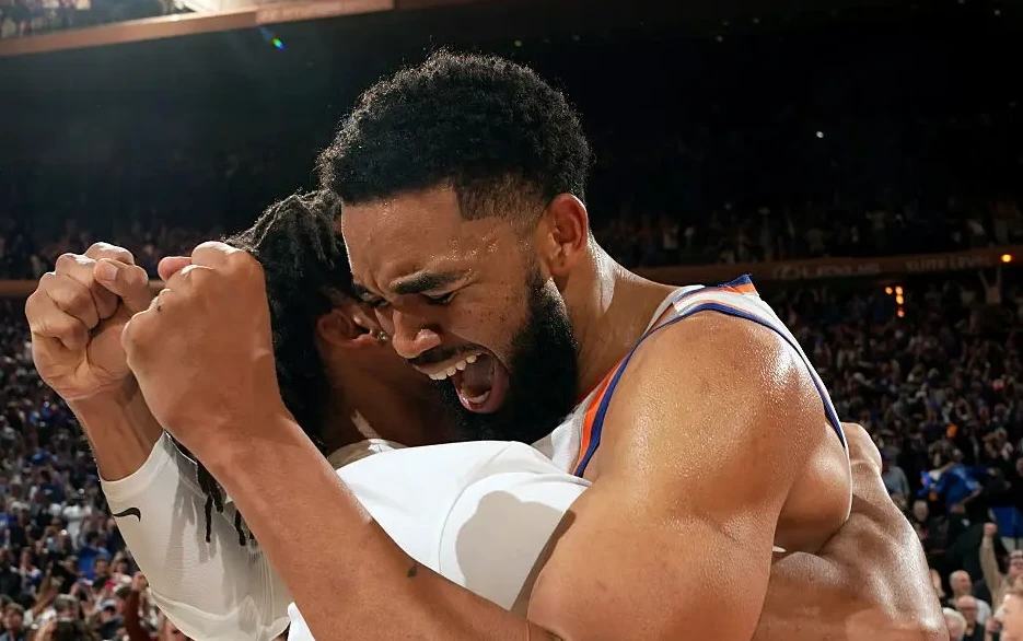 Towns’ crafty fan signal helps Knicks secure Game 4 win