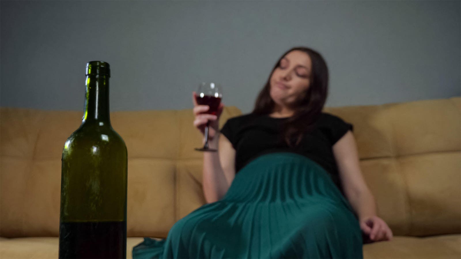 Drinking in pregnancy on the rise, CDC data show