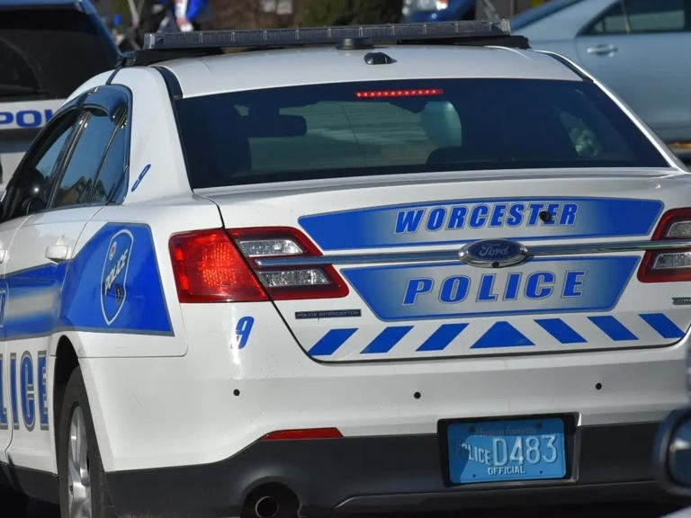 1 killed, 2 injured after stabbing in Worcester