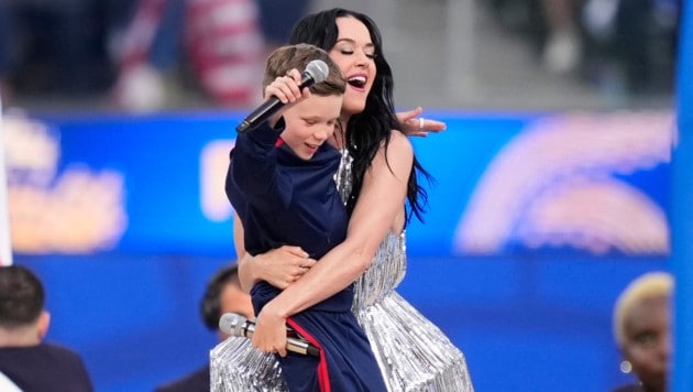 Emotional! Katy Perry heizt Fans vor Auftakt ein