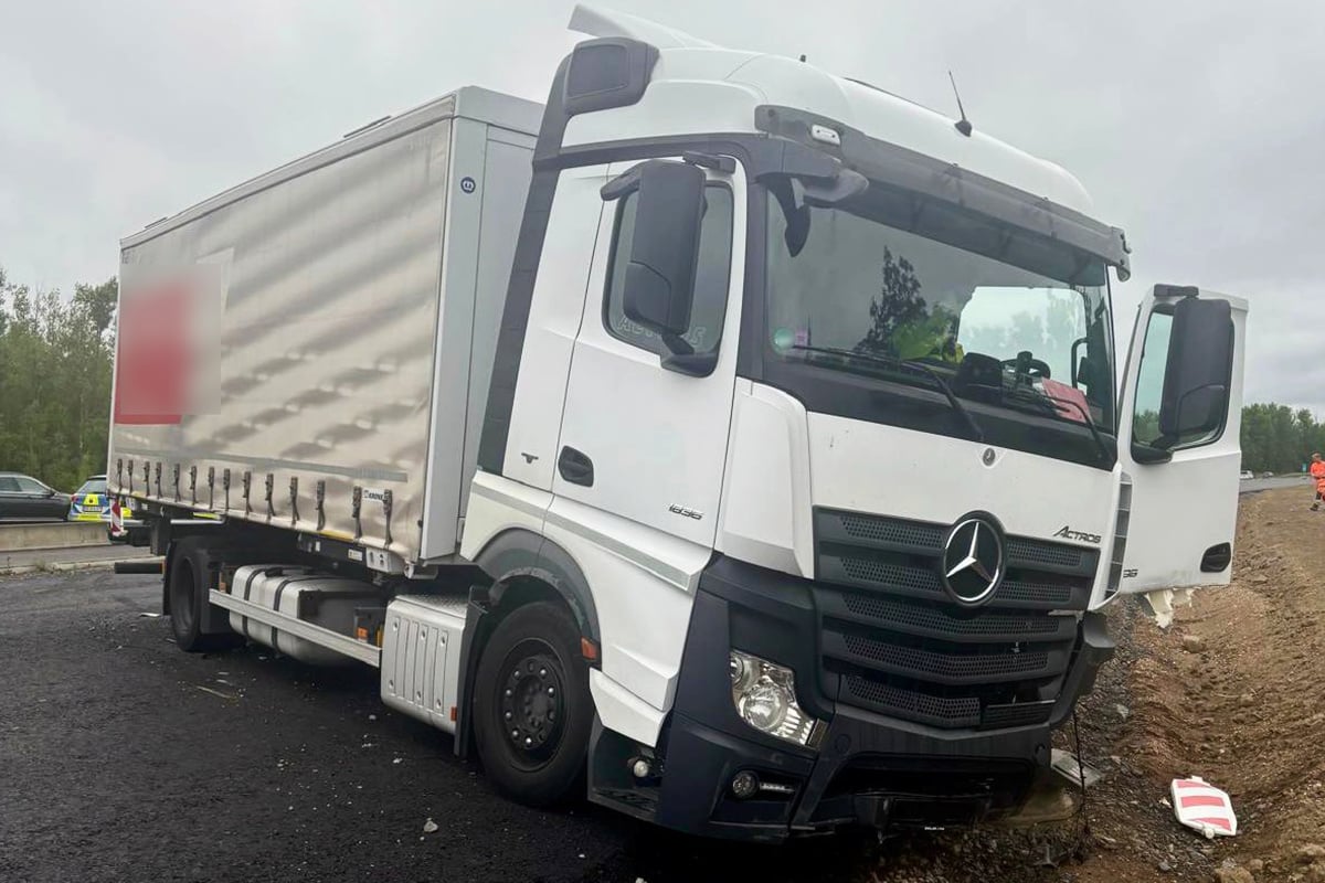 Auto kommt in Gegenverkehr: Drei Verletzte nach Unfall auf der A72