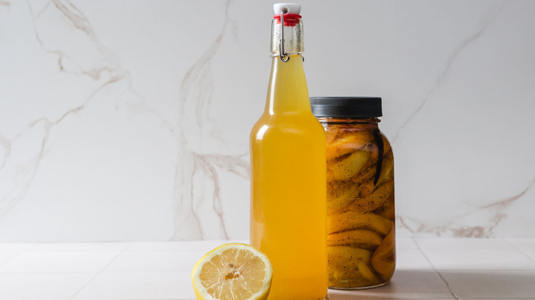 How to make your own flavored vodka for a cocktail night at home