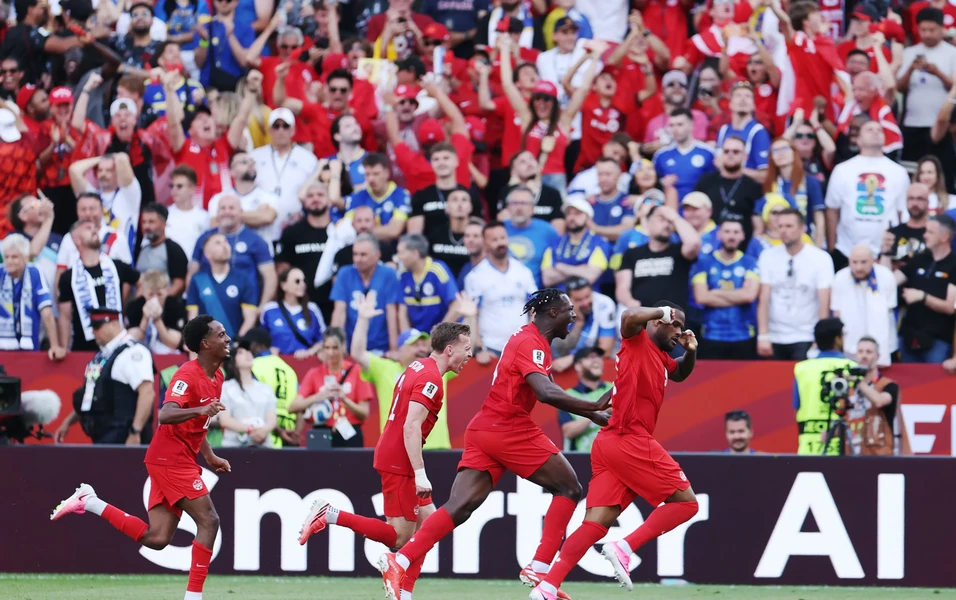 Larin’s late strike earns Canada historic World Cup point