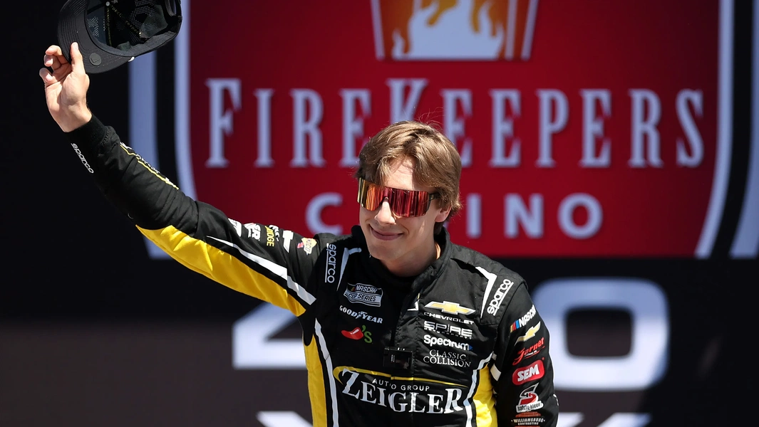 Harvick reverses stance, backs Hocevar’s aggressive style