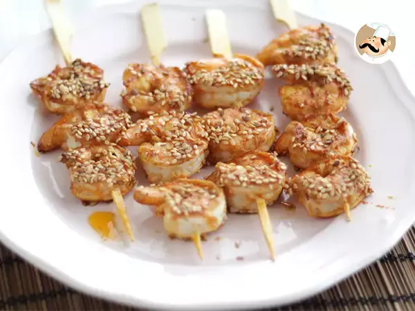 Brochetas de gambas estilo chino