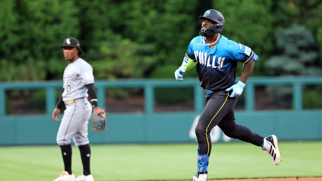 Phillies lose García to 60-day IL, turn to platoon fix