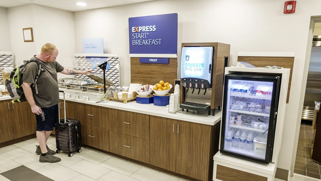 7 hotel breakfast items that may be risky