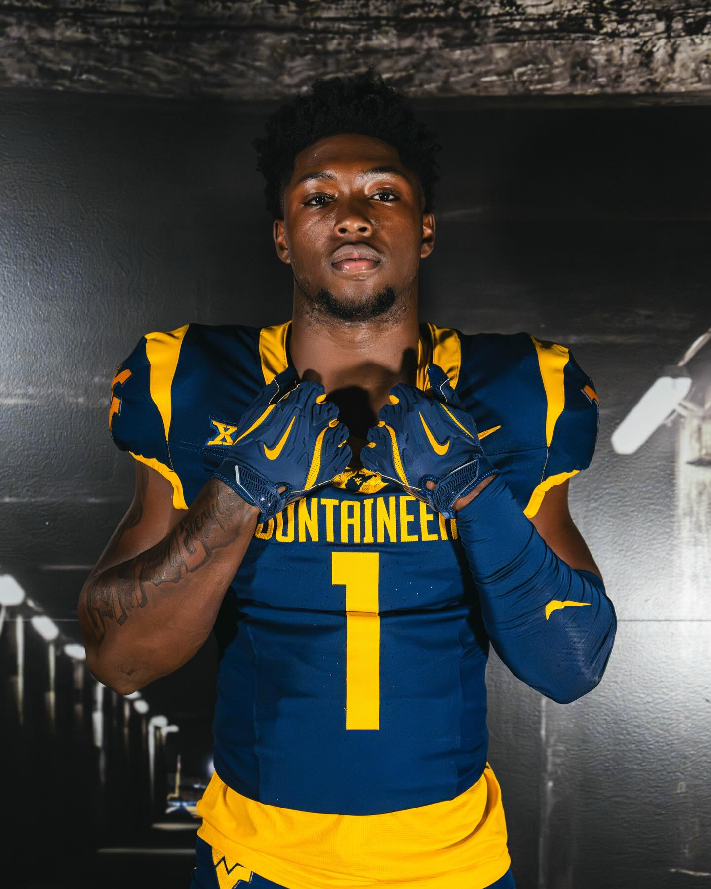 2027 RB Moni Williams picks West Virginia