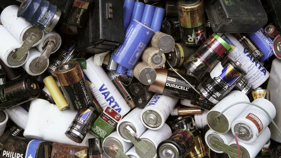 7 common items to remove from junk drawers