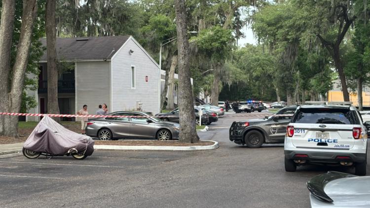 Two people shot at Northside apartment complex during drug deal ...