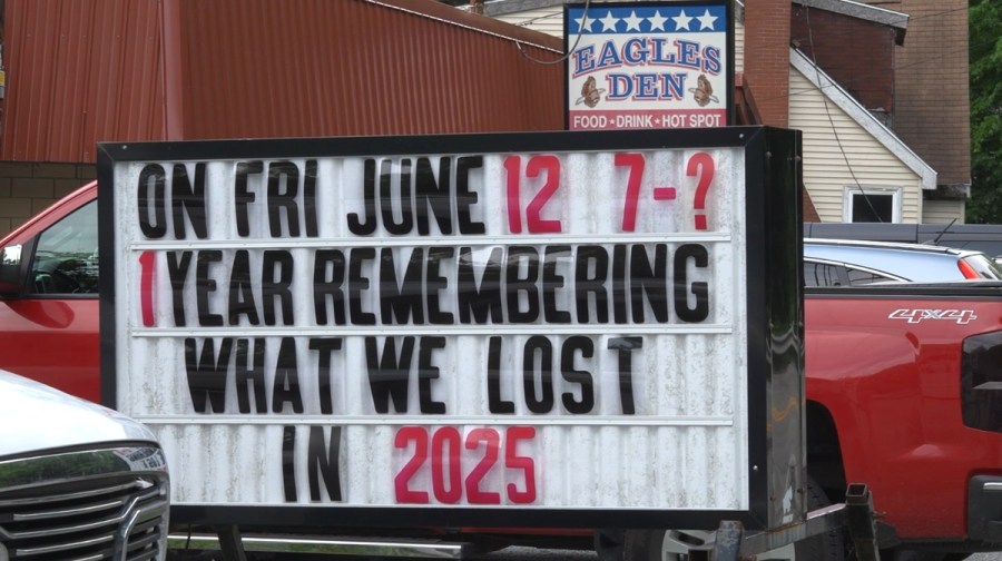 Eagles Den hosts memorial for flood victims