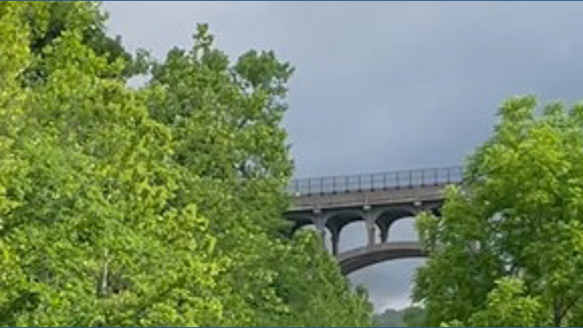 Nickel Plate Berkshire No. 765 blasts through Brecksville during 'Steam ...
