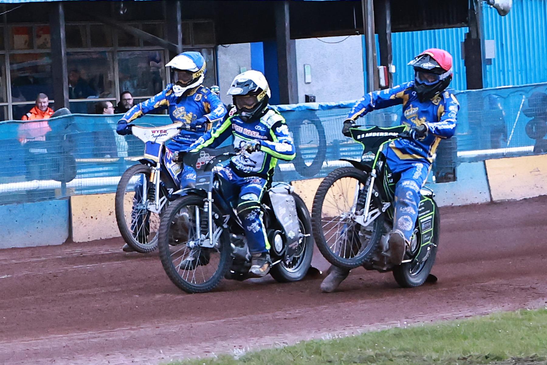 Speedway star blasts referee's verdict pathetic as Capital side forced ...