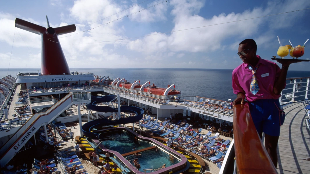 10 cruise ship bars and signature cocktails