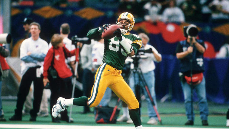 Who is Alex Freeman's NFL Super Bowl champion father? Inside USMNT star ...