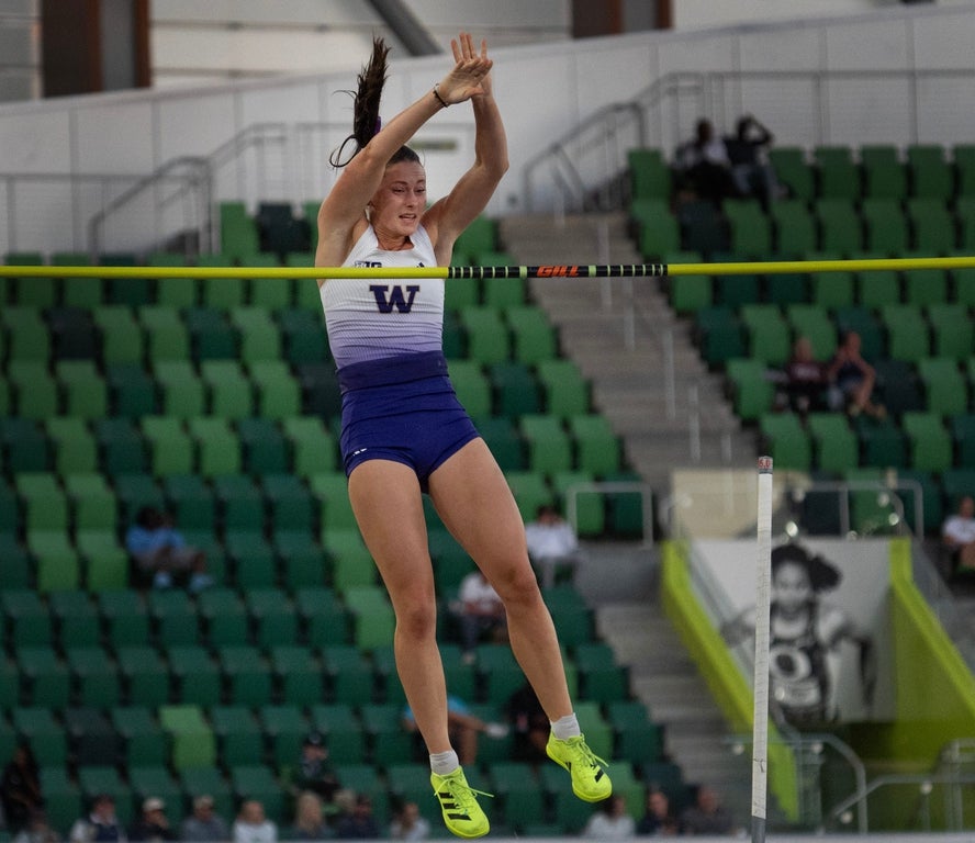 Washington pole vault star Amanda Moll soars into the spotlight, in photos
