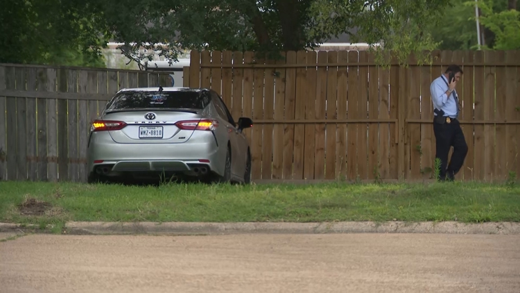 Suspected burglar shot and killed by neighbor after allegedly returning ...