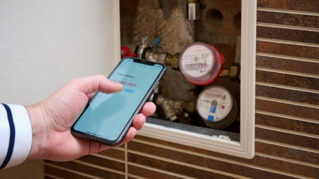 Homeowner gets $1,575 shock after new water meter reveals years of ...