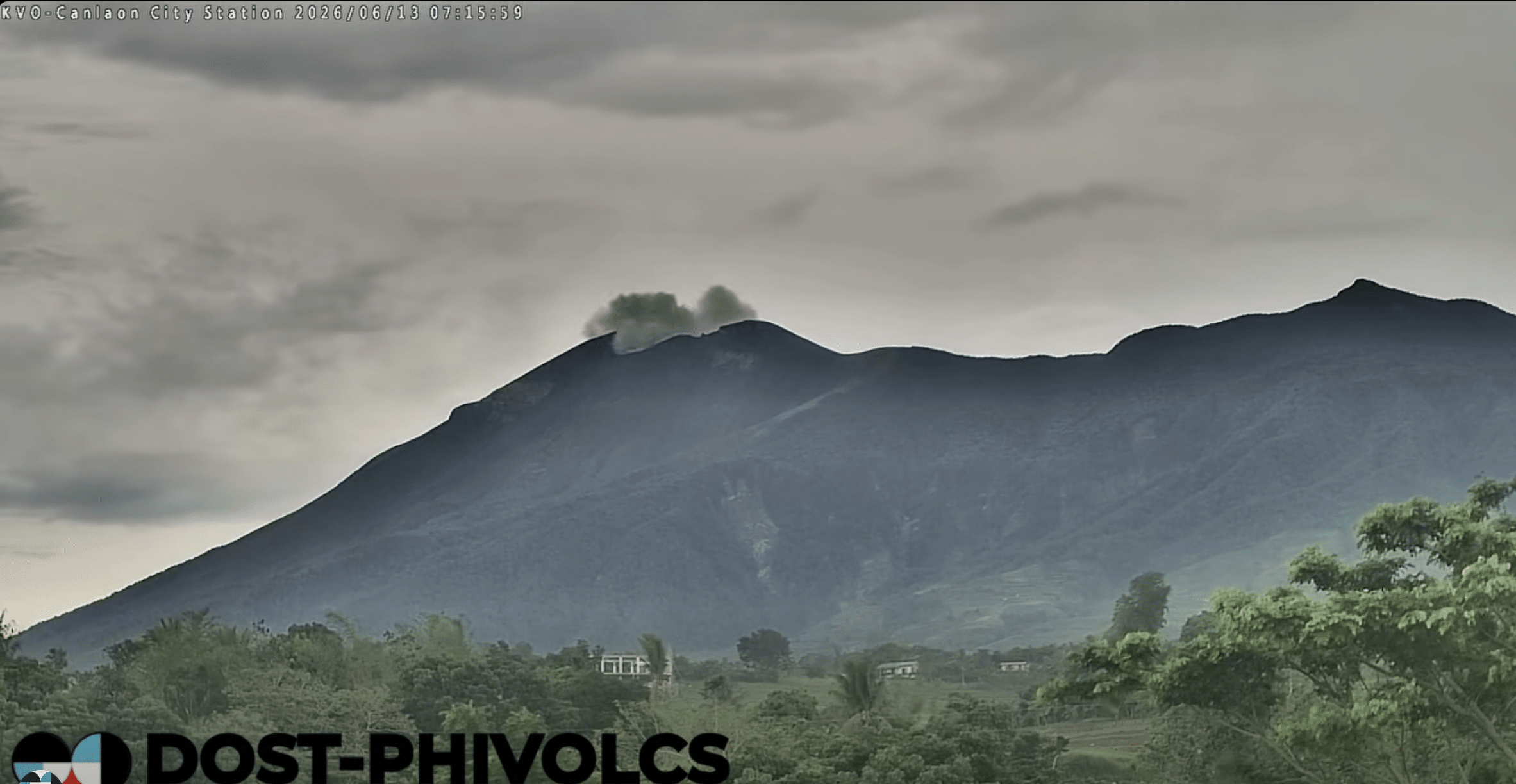 Kanlaon Volcano emits ash Saturday morning; Alert Level 2 stays
