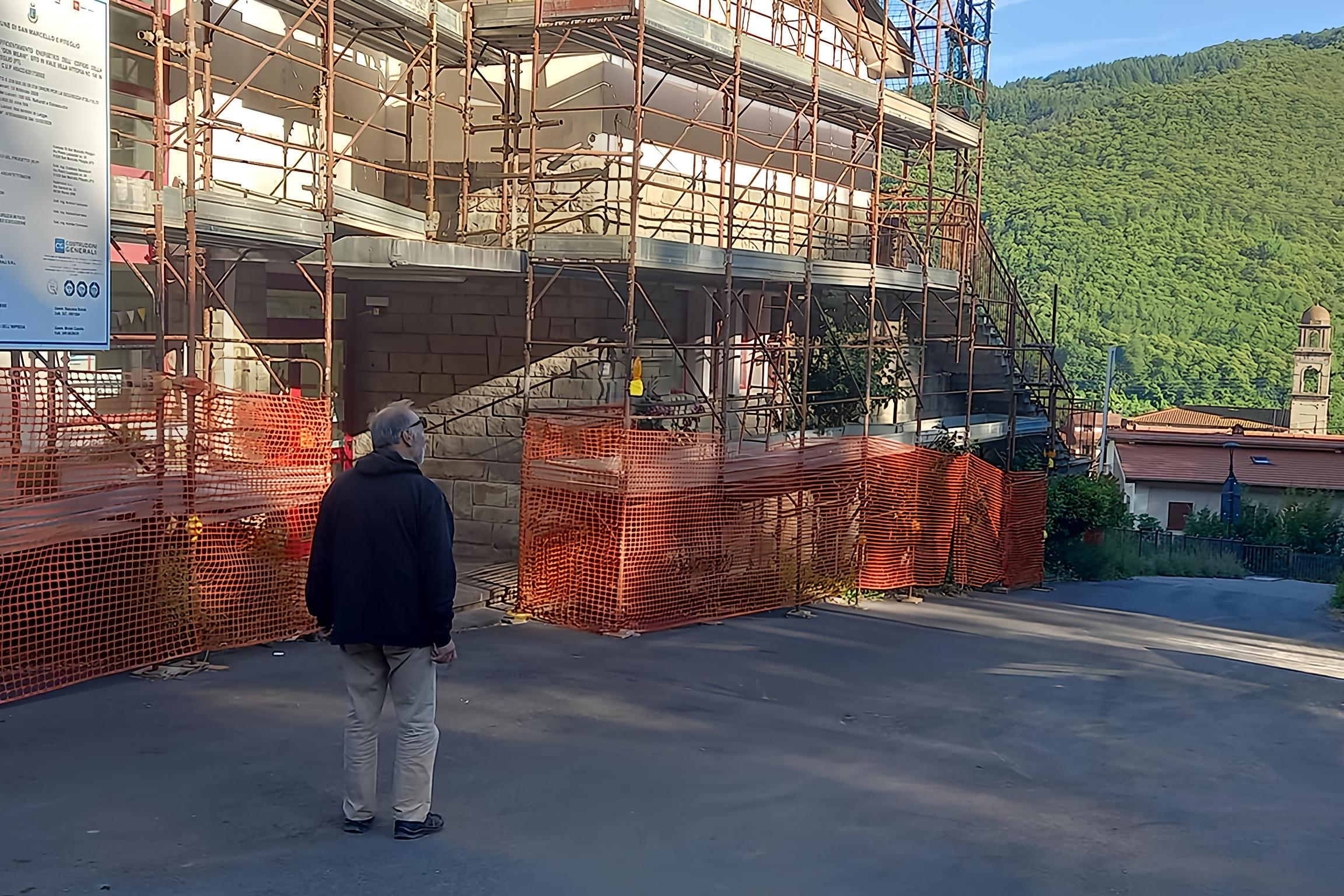 Il cantiere non ferma le lezioni. La sfida per la scuola Don Milani