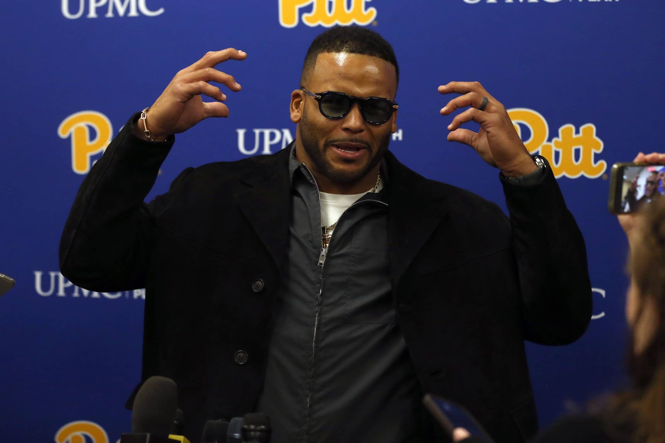 Aaron Donald openly flirting with Rams return after Myles Garrett ...