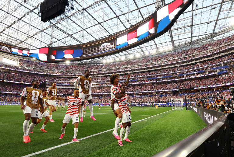 Pulisic injury update after USA’s perfect World Cup start