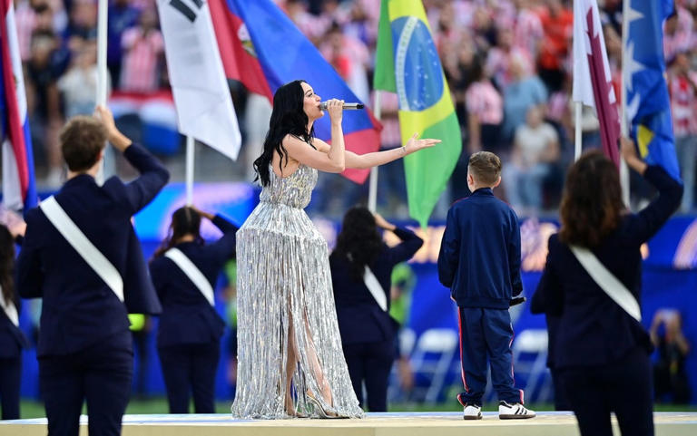 Shakira, Salma Hayek and Katy Perry bring celebrity style to World Cup ...