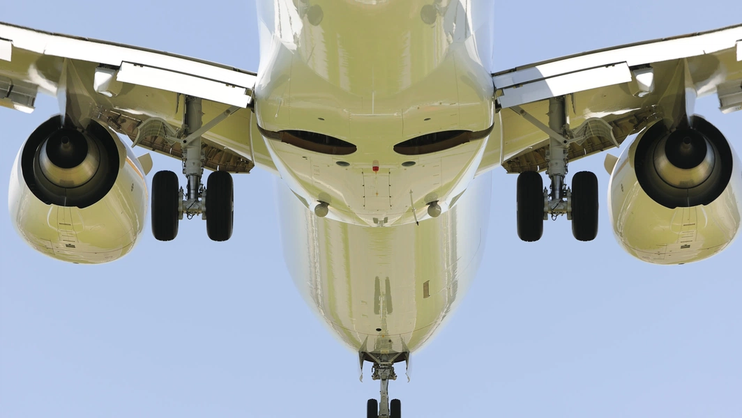 How twin‑engine aircraft handle engine failures