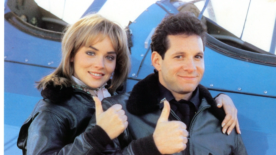 Movies that succeeded despite negative reviews