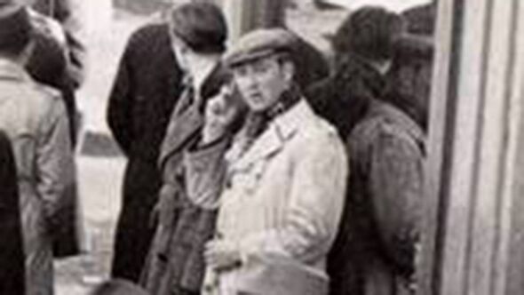 Man holding odd item in 1940s photo is 'proof time travel is real'