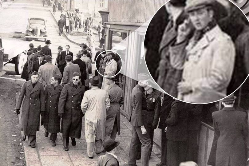 Chilling 1940s war photo 'proves' time travel is real with odd detail