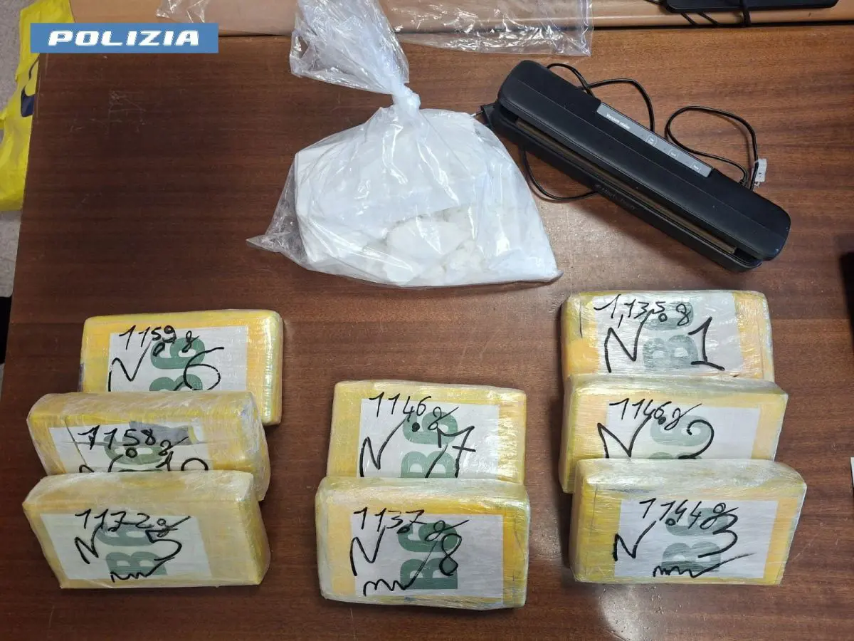 A Roma sequestrati 11,5 kg di cocaina, arrestato un 41enne / video