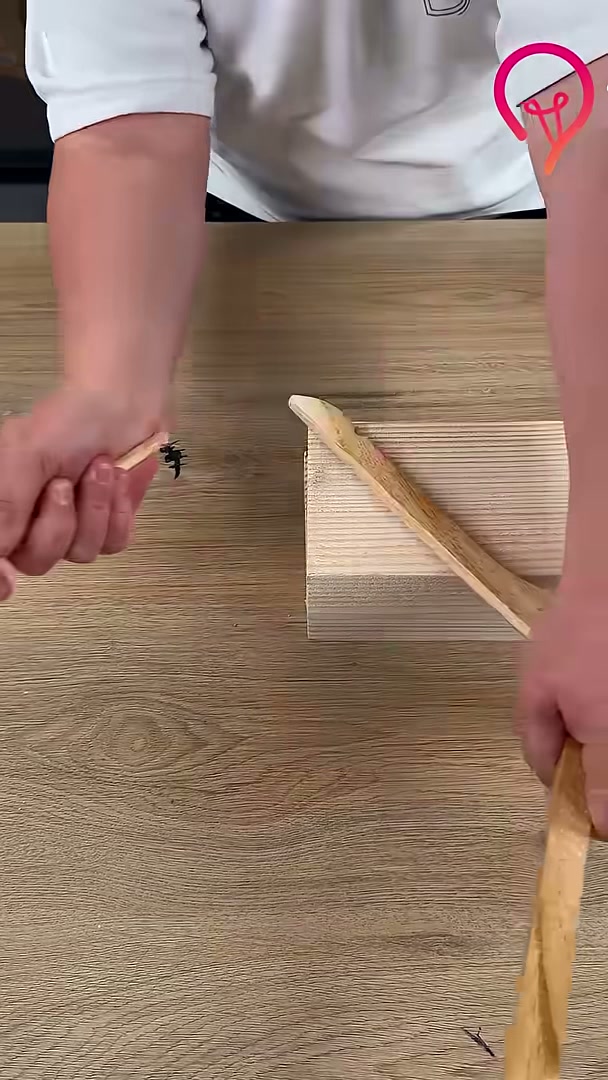 DIY kitchen organizers using hangers #creative #smart #kitchen #organizers