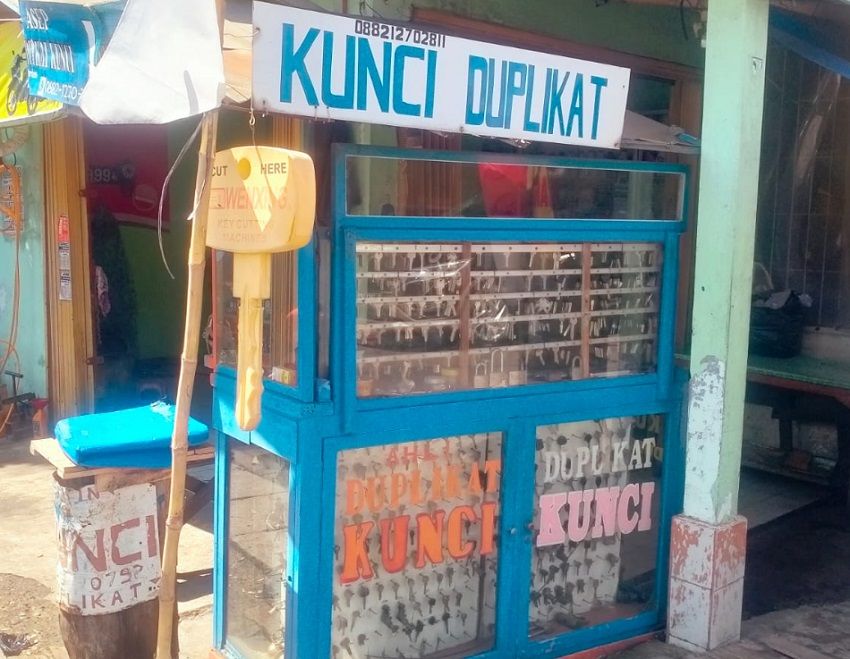 Omzet tukang duplikat kunci tepi jalan Rp 9 juta per bulan, dulu bisa ...