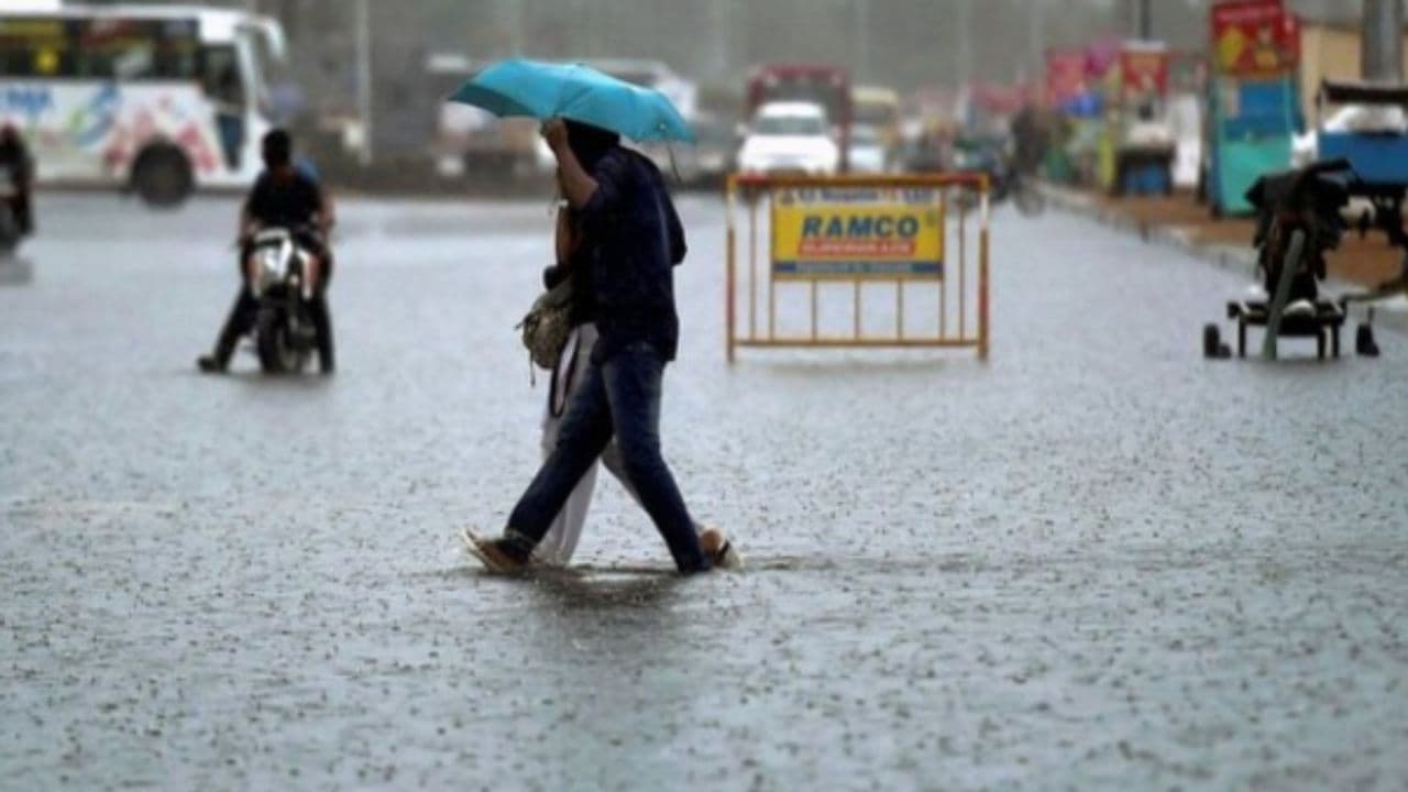 Karnataka rain update: IMD issues red alert for coastal regions; heavy ...
